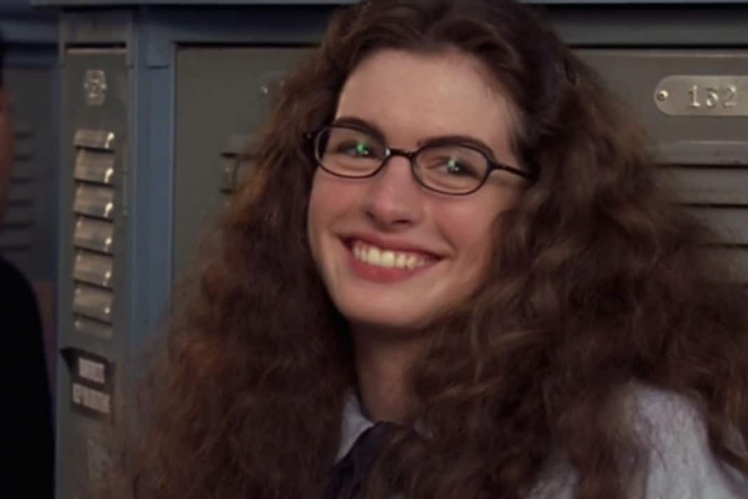 From Geek to Chic: Anne Hathaway’s Glasses in “The Princess Diaries ...